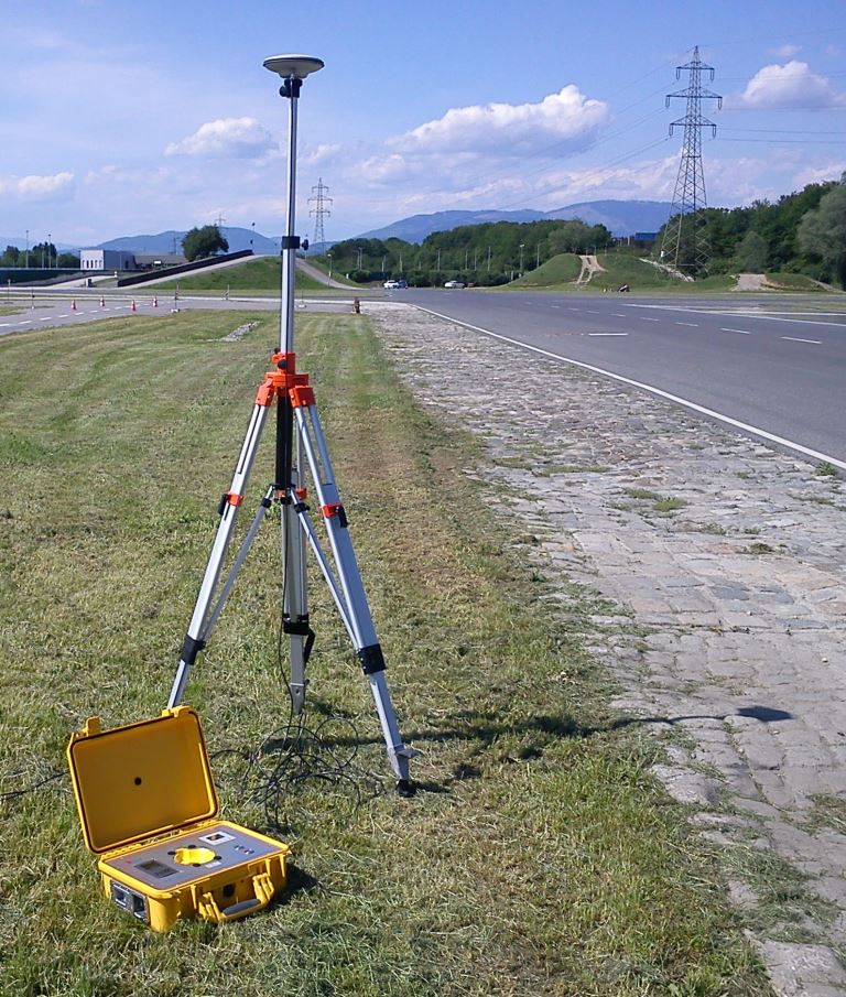 Advanced RTK GNSS Reference Station